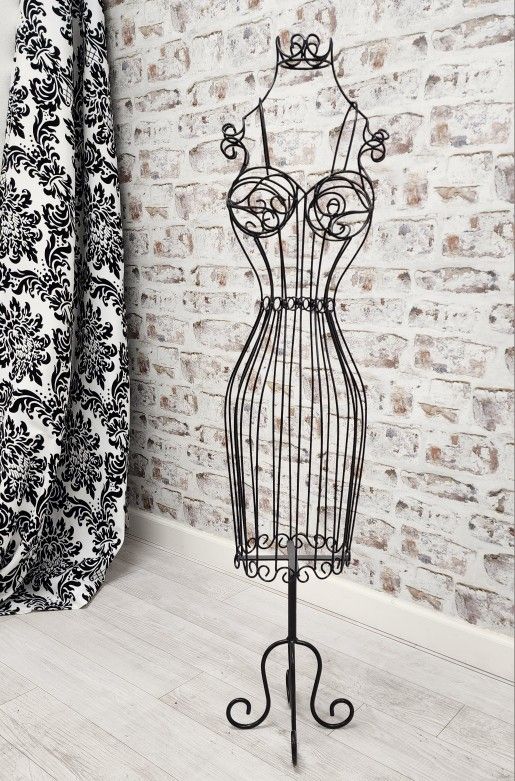 Female Wire Dress Form, Vintage Wire Mannequin for Sale in Las Vegas ...