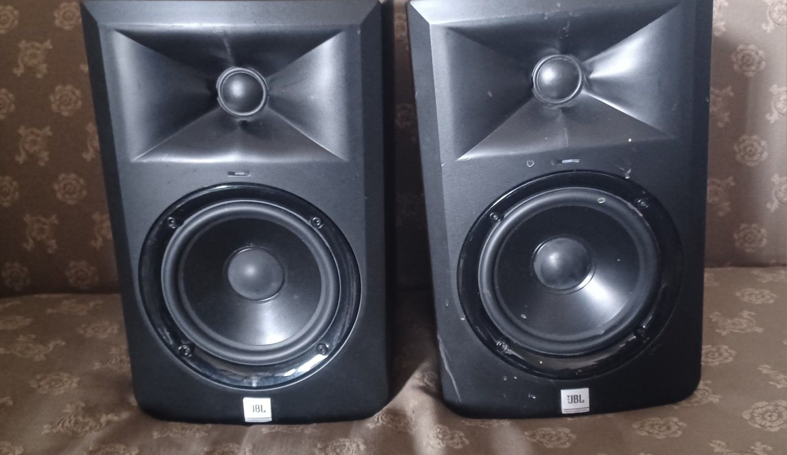 JBL LSR 305 STUDIO MONITORS for Sale in San Diego, CA - OfferUp