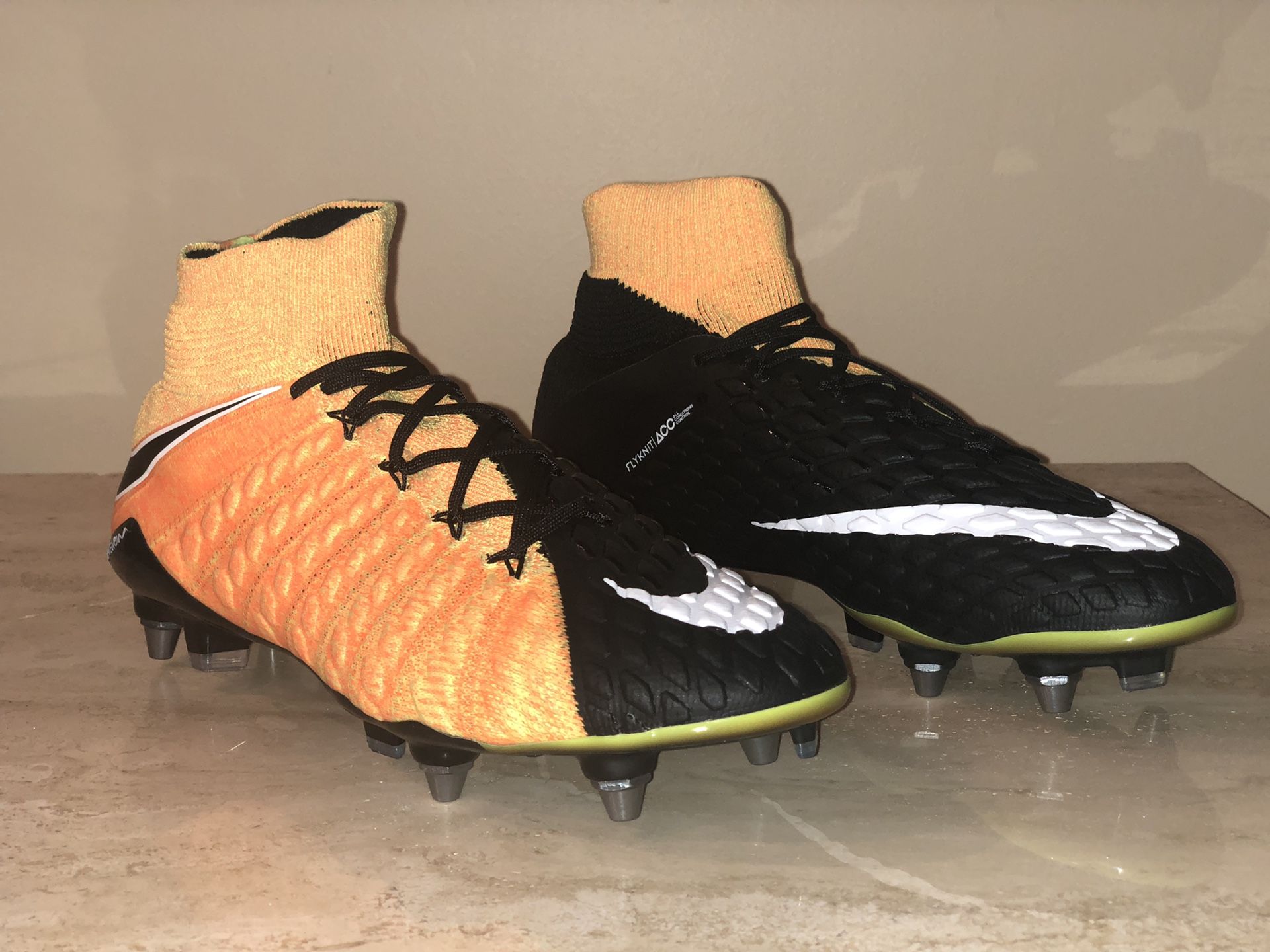 Nike Hypervenom Phantom III DF SG Pro Soccer Cleats