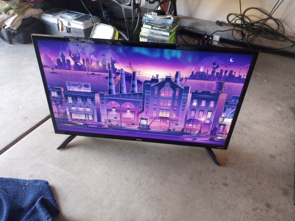 For Sale ONN Roku TV. Please See Pics And Read Details. for Sale in Victorville, CA - OfferUp