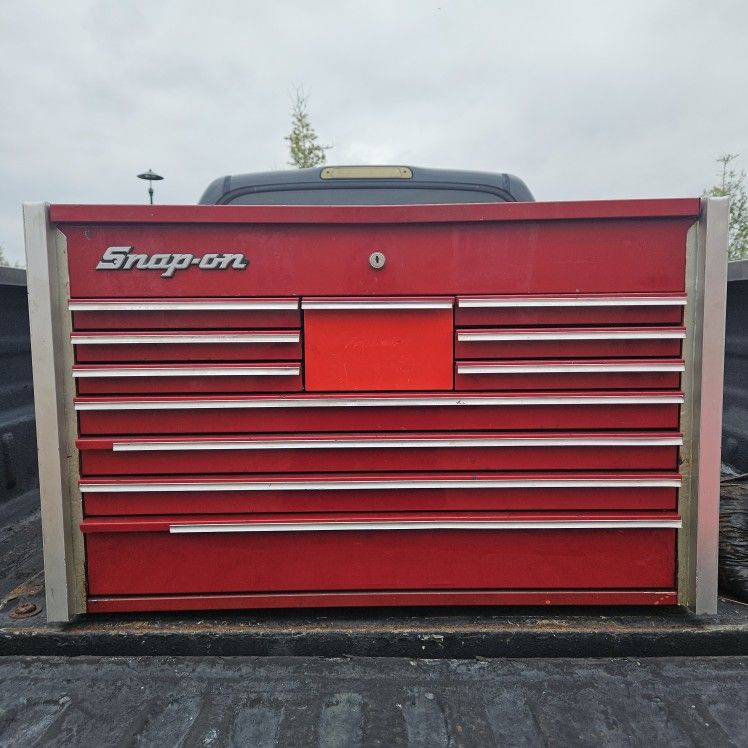 SNAP ON TOOL BOX. GOOD CONDITION for Sale in Sanford, FL - OfferUp
