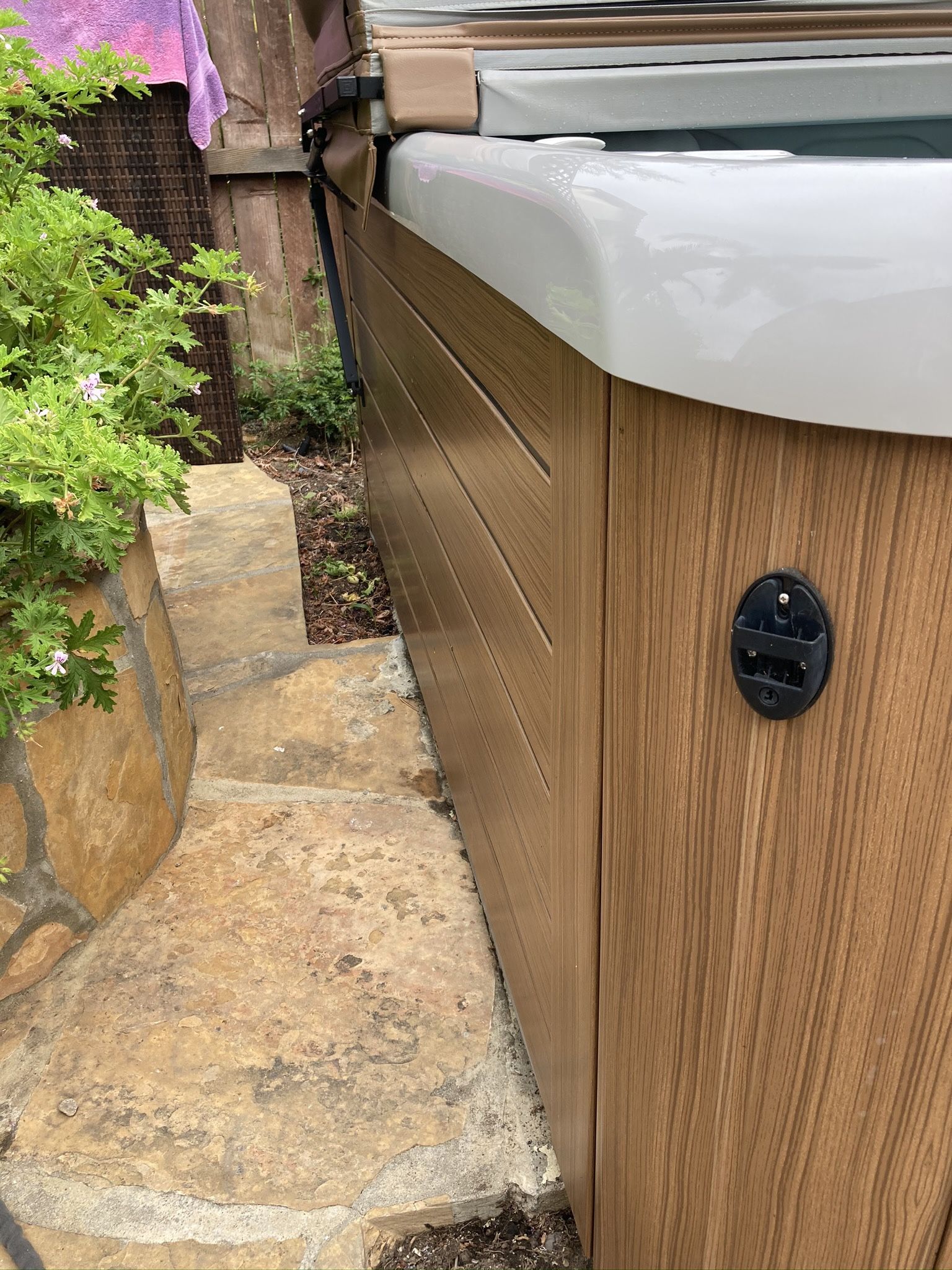 HOT SPRINGS ENVOY JACUZZI for Sale in Carlsbad, CA - OfferUp