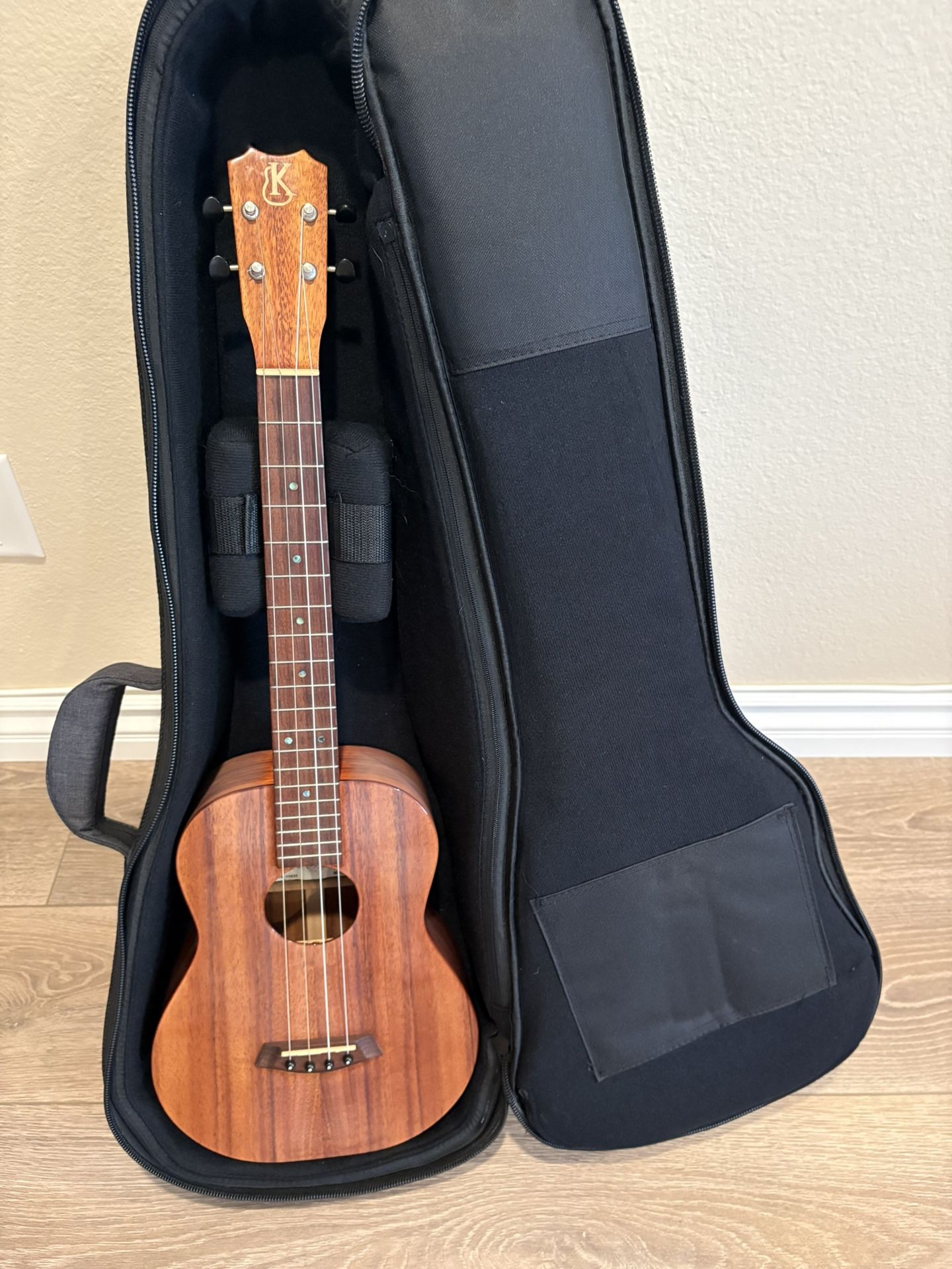 Kanilea Tenor Ukulele for Sale in Huntington Beach, CA - OfferUp