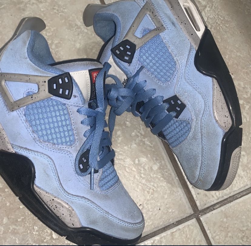 Jordan Unc 4s for Sale in Oakland Park, FL - OfferUp