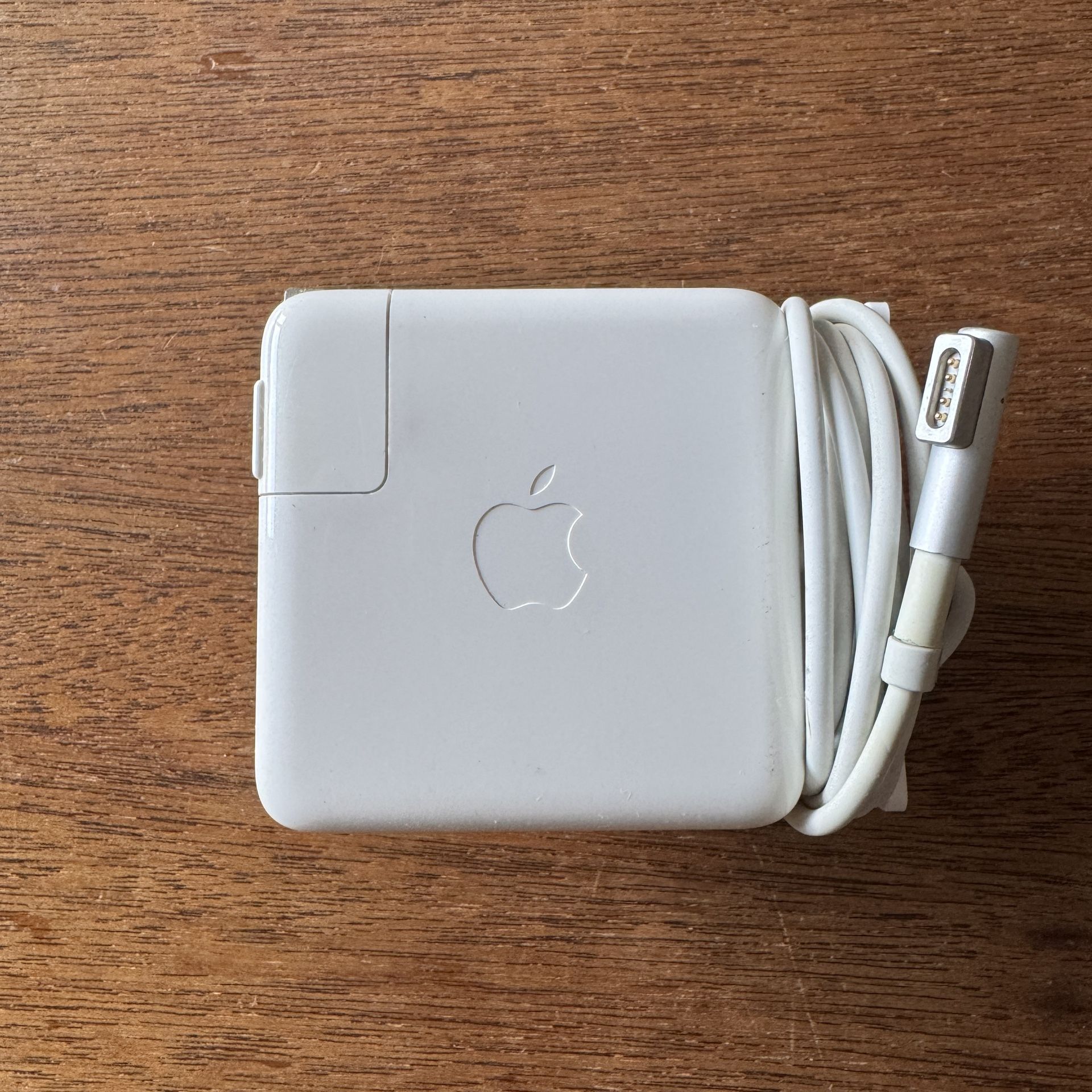 Apple 60W MagSafe 1 Power Adapter - MacBook Pro / MacBook Air Charger ...