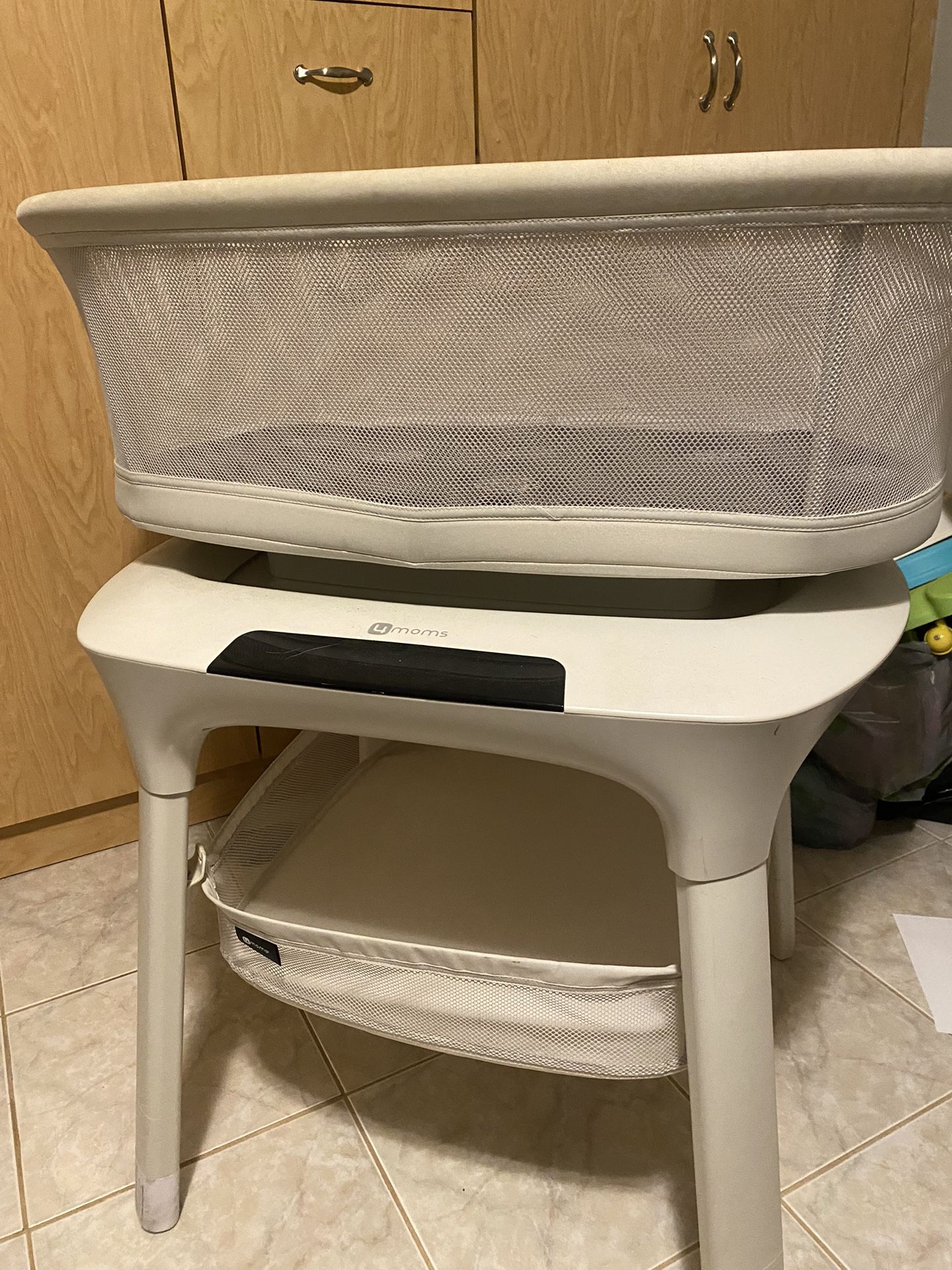4moms Baby Crib for Sale in Santa Ana, CA - OfferUp