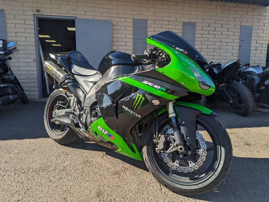 07 Kawasaki Zx10R for Sale in Mesa, AZ - OfferUp