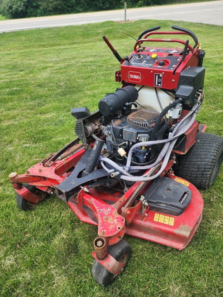 Toro Grandstand 52" Multiforce for Sale in New Lenox, IL - OfferUp