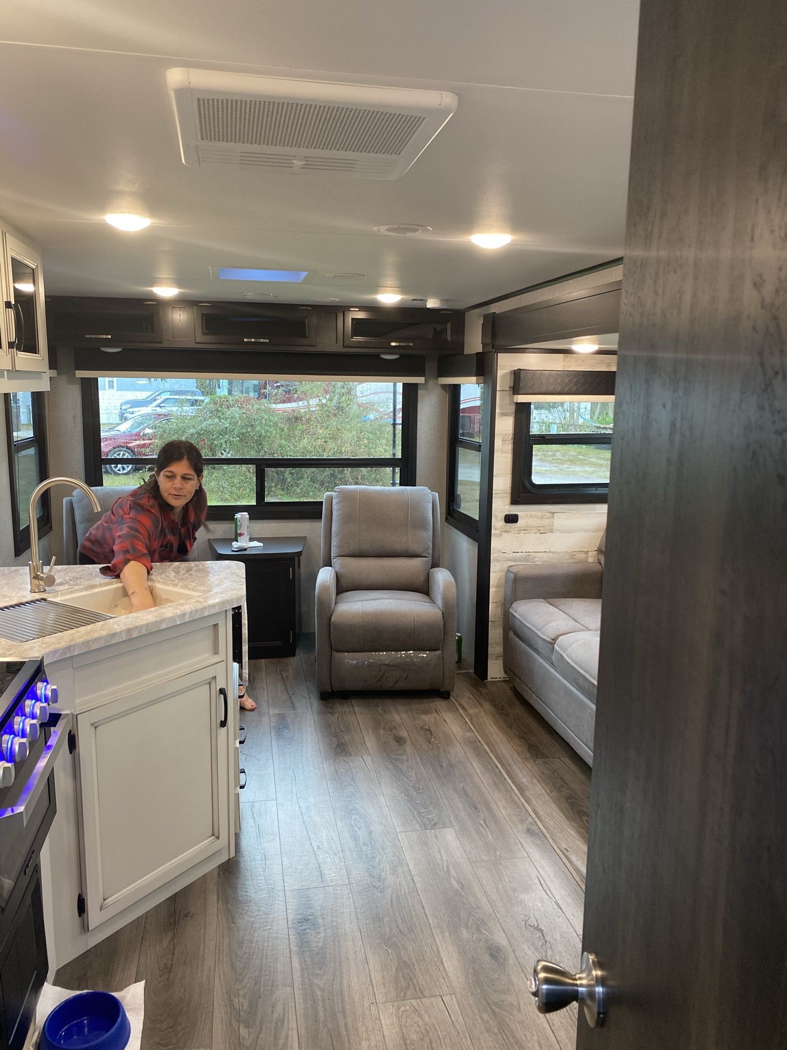 2021 Jayco Jay feather 27 rl for Sale in Pompano Beach, FL - OfferUp