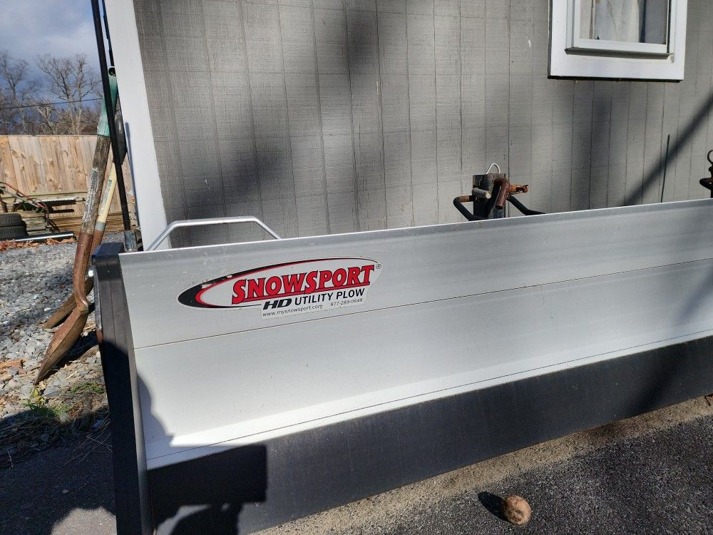 SnowSport HD Utility Plow $350 for Sale in Winchester, VA - OfferUp