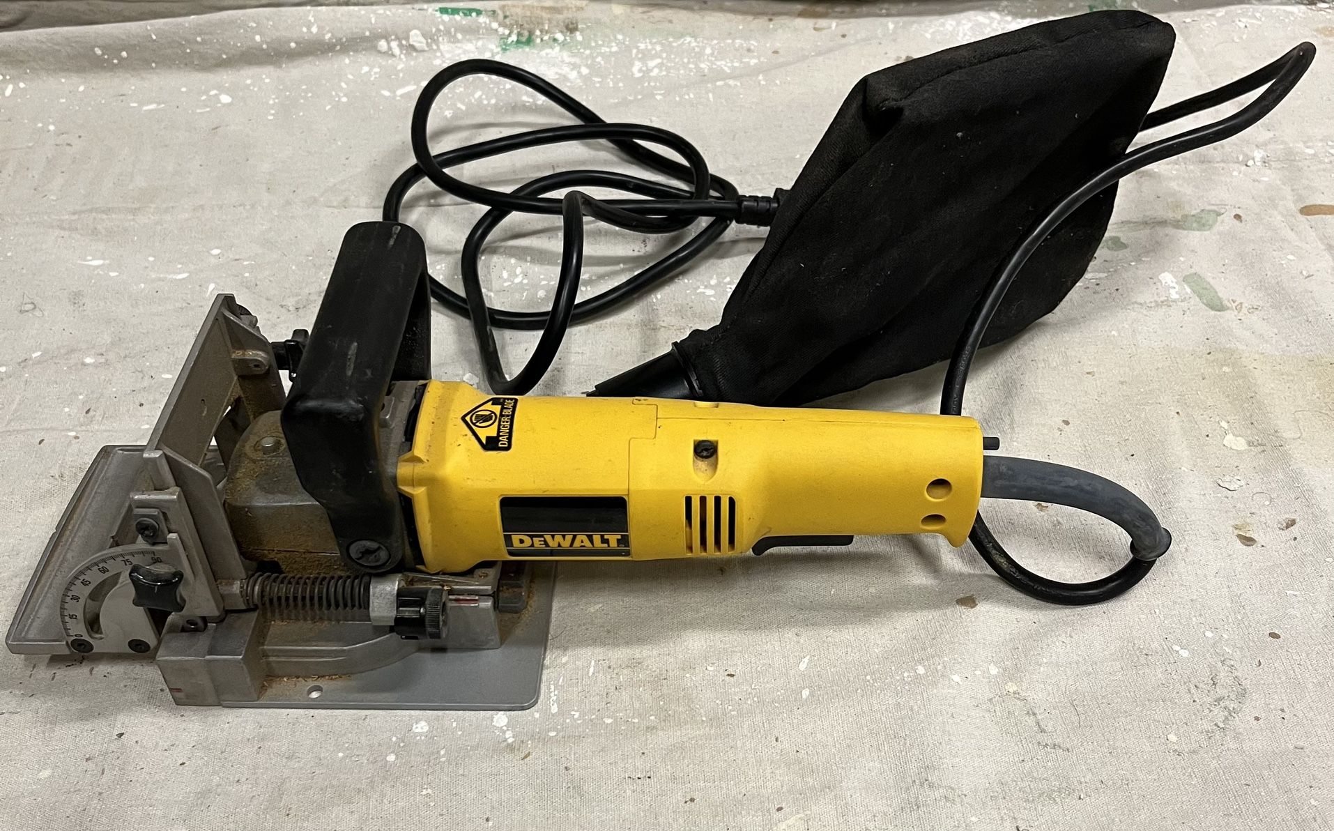 DEWALT DW682 120V Plate Joiner Kit for Sale in El Cajon, CA - OfferUp