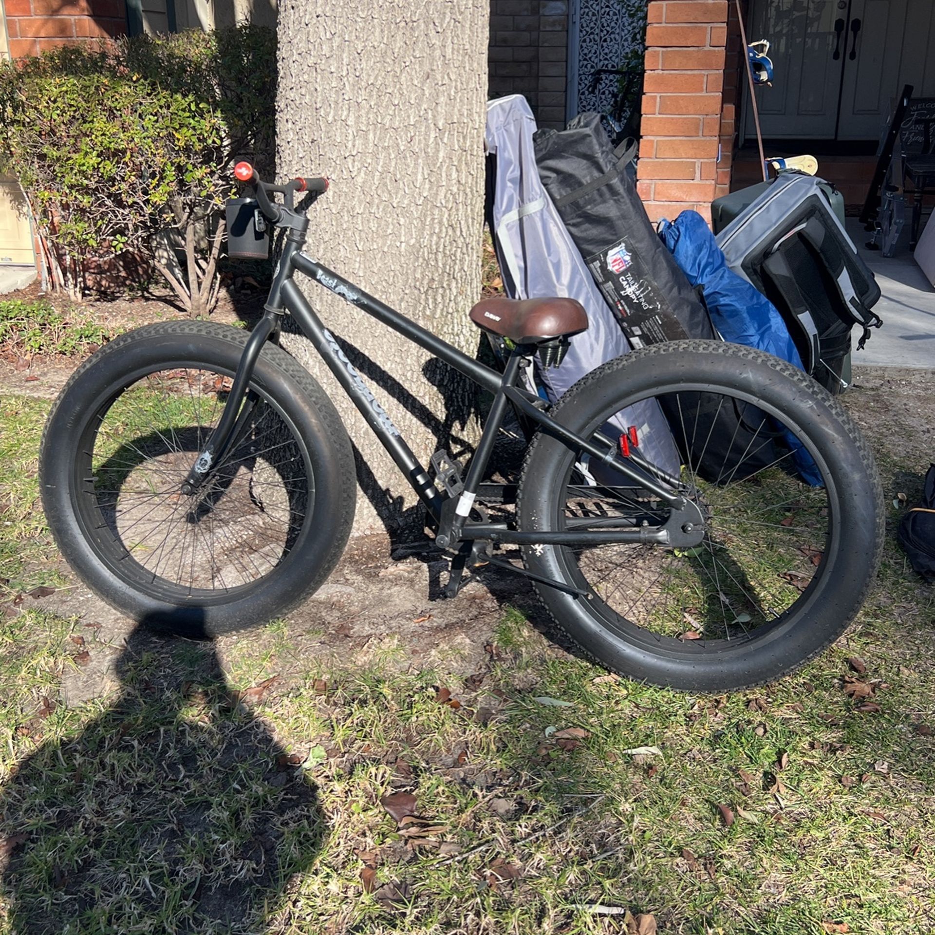 Mongoose Beast Fat Tire 26” for Sale in Santa Clarita, CA - OfferUp