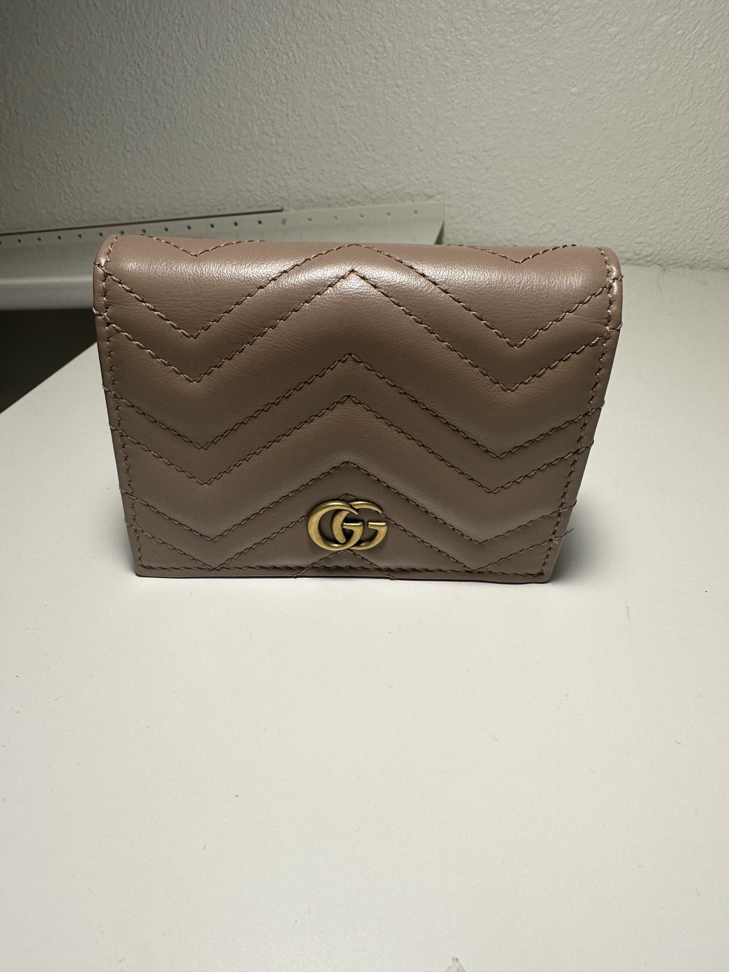 Gucci GG Marmont card case wallet for Sale in Bellevue, WA - OfferUp