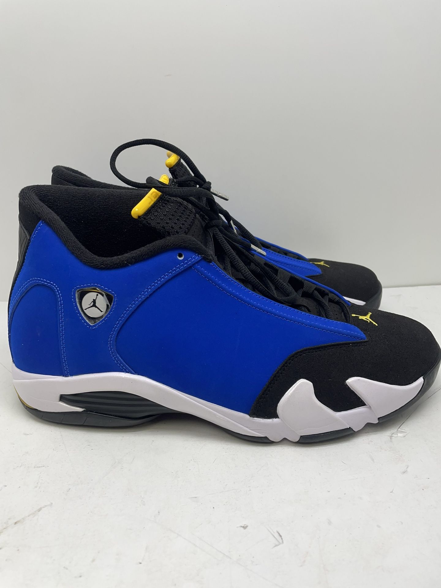 Jordan Retro 4 Laney Shoes 179441/12 for Sale in Federal Way, WA - OfferUp
