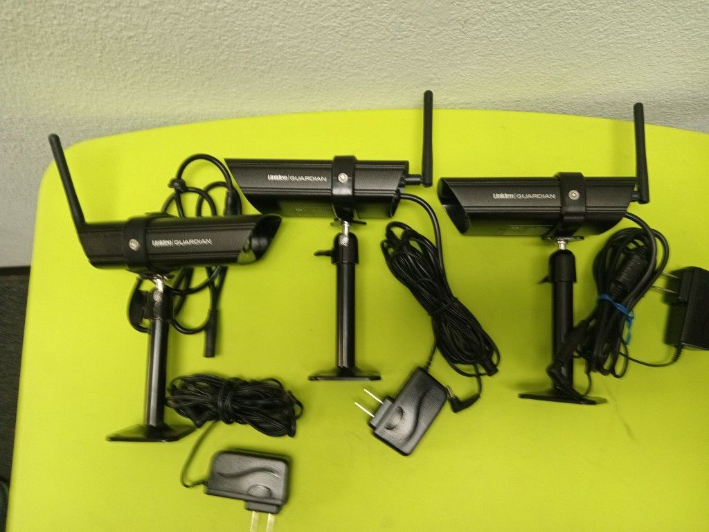 Uniden Security Cameras Model G755 for Sale in Jurupa Valley, CA - OfferUp