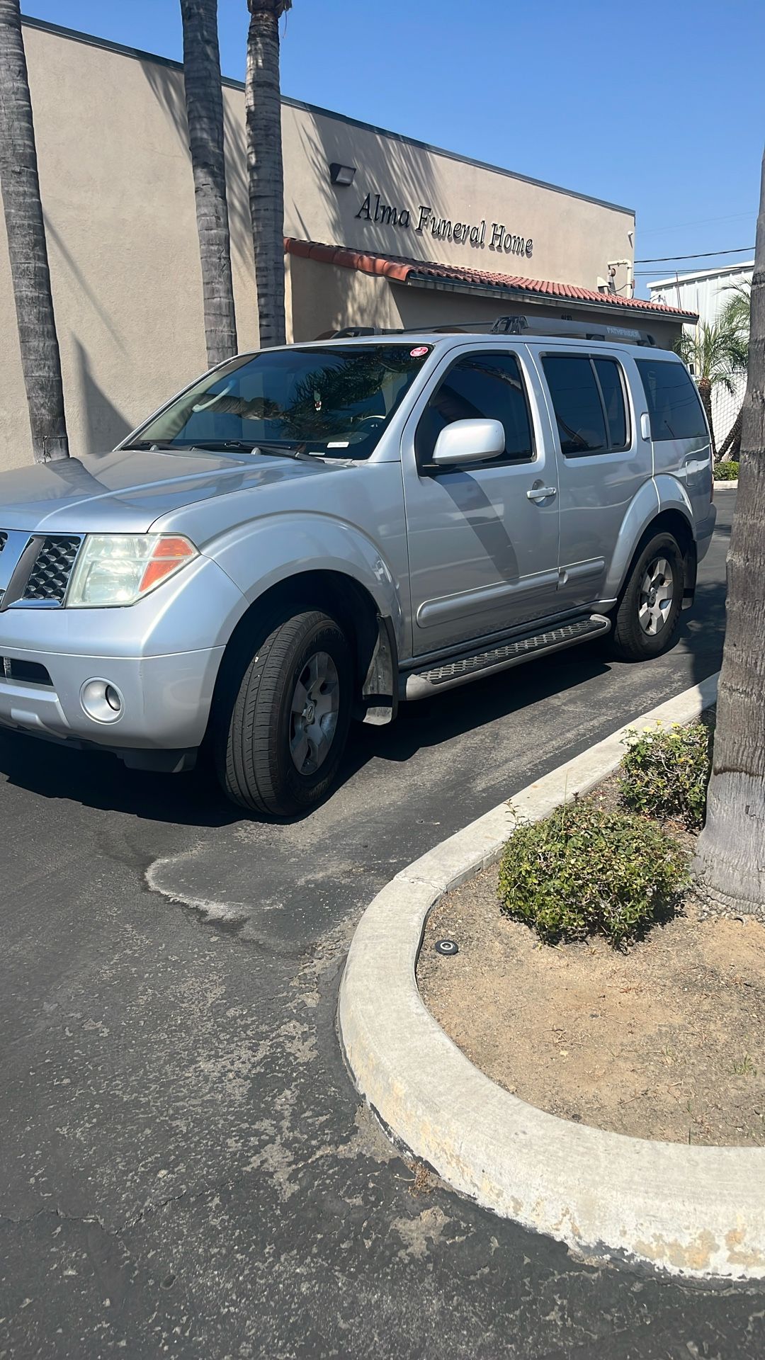 2005 Nissan Pathfinder for Sale in Bakersfield, CA - OfferUp