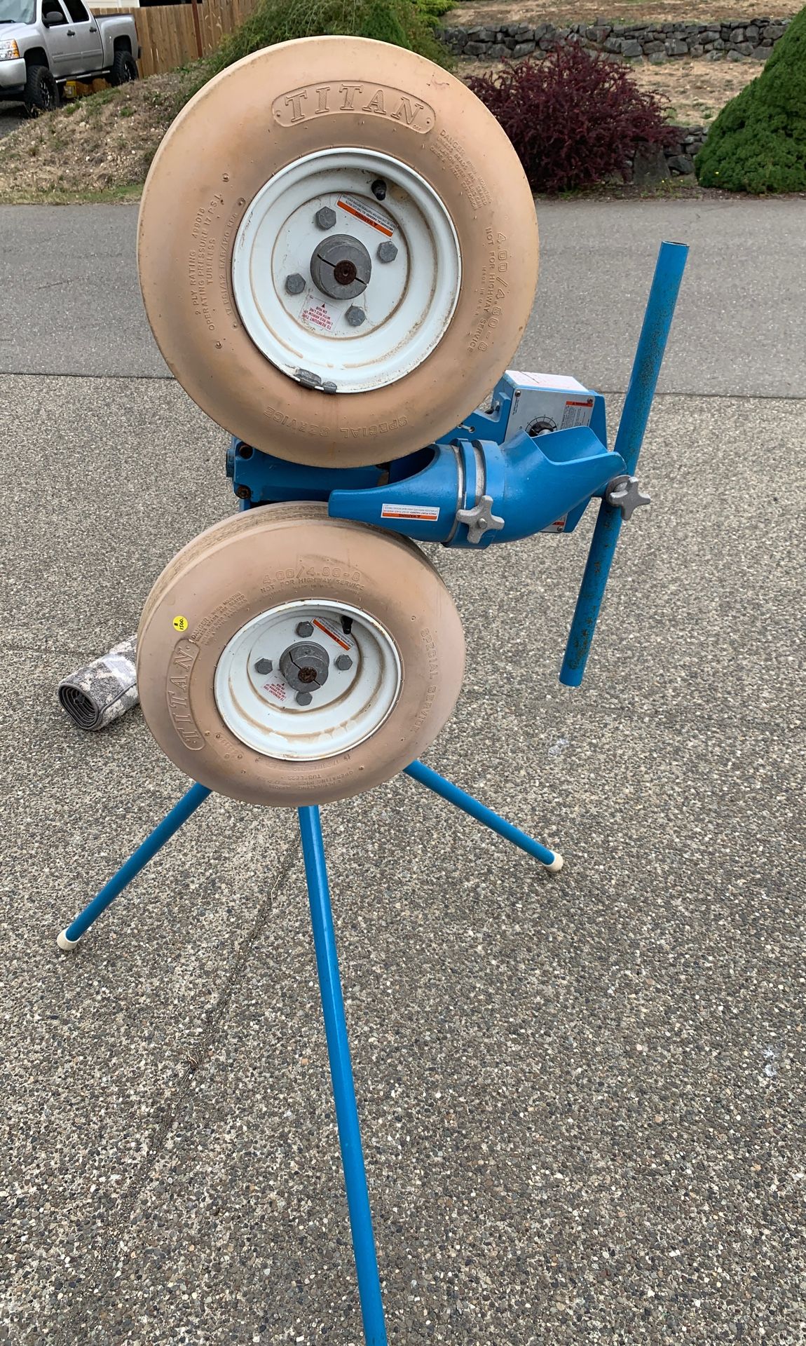 Jugs double wheel pitching machine for Sale in Port Orchard, WA - OfferUp