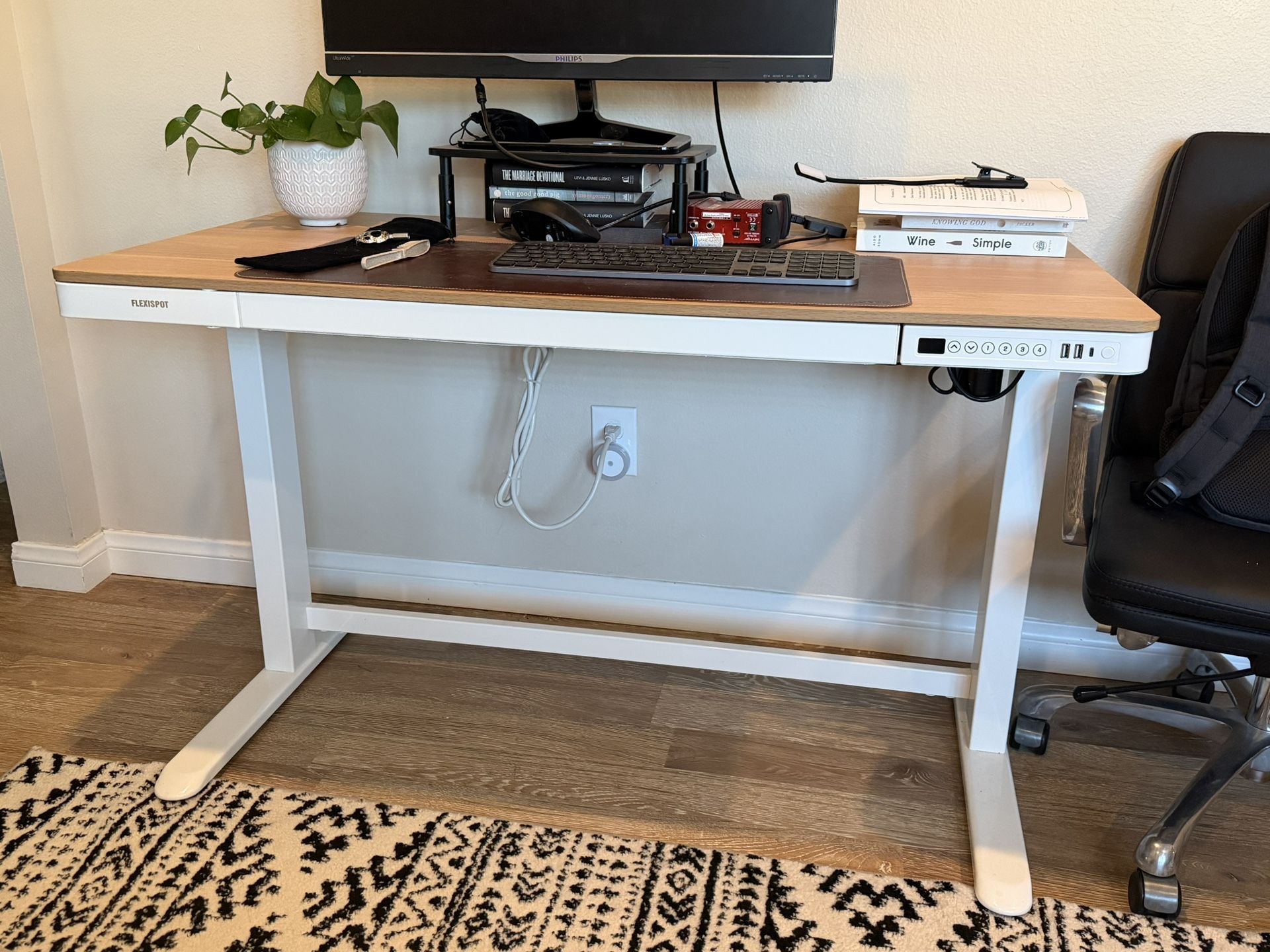 Flexispot standing desk for Sale in Upland, CA - OfferUp