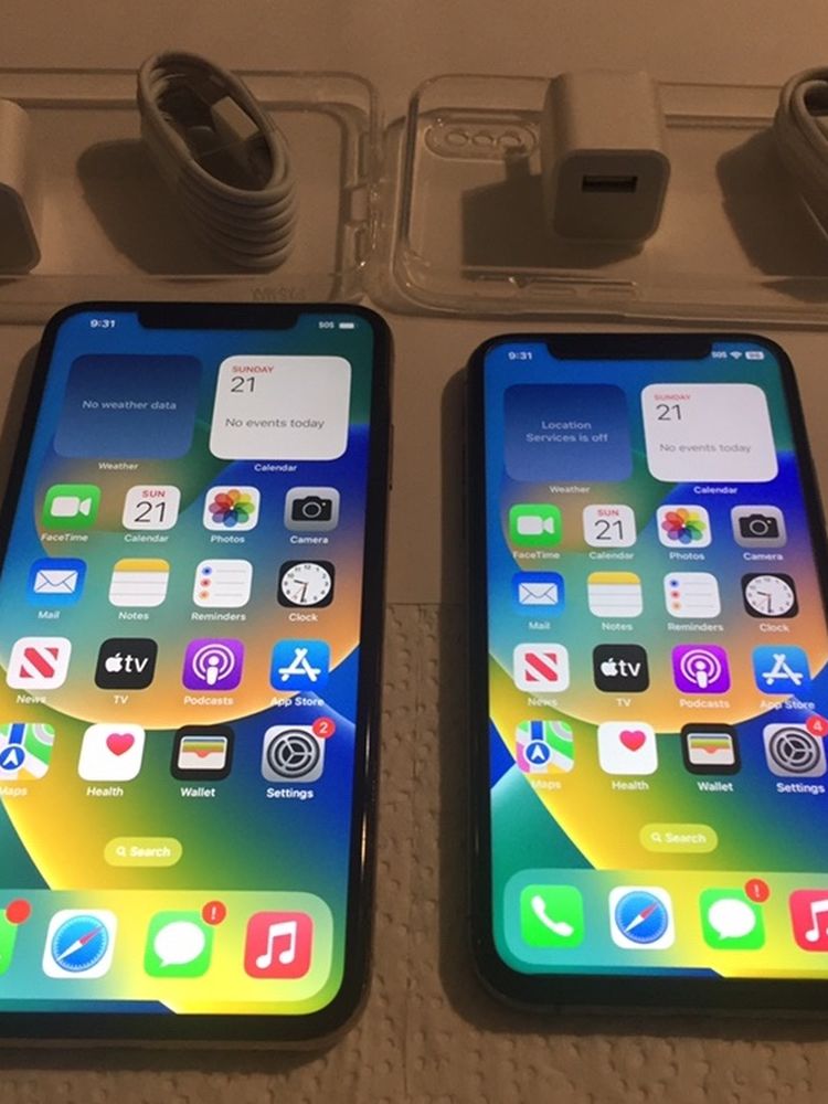 Upforsale Two iPhone XS Max 64g R/Gold Unlocked & Xs 64g Black Unlocked ...