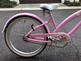 Hello Kitty Beach Cruiser 26