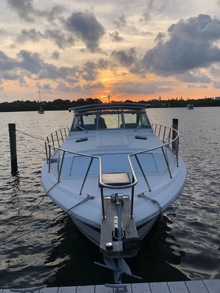 1984 32ft formula thunderbird cruiser 2 fuel injected 8.1 MerCruiser ...