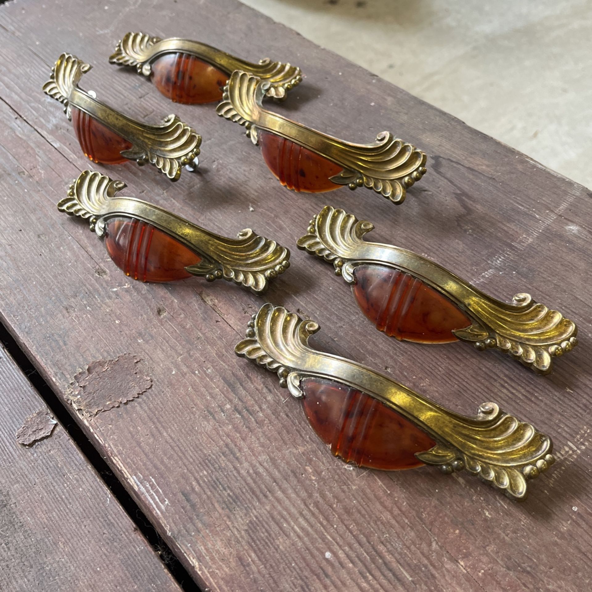 Set Of 6 Bakelite Drawer Pulls Handles for Sale in Tacoma, WA - OfferUp