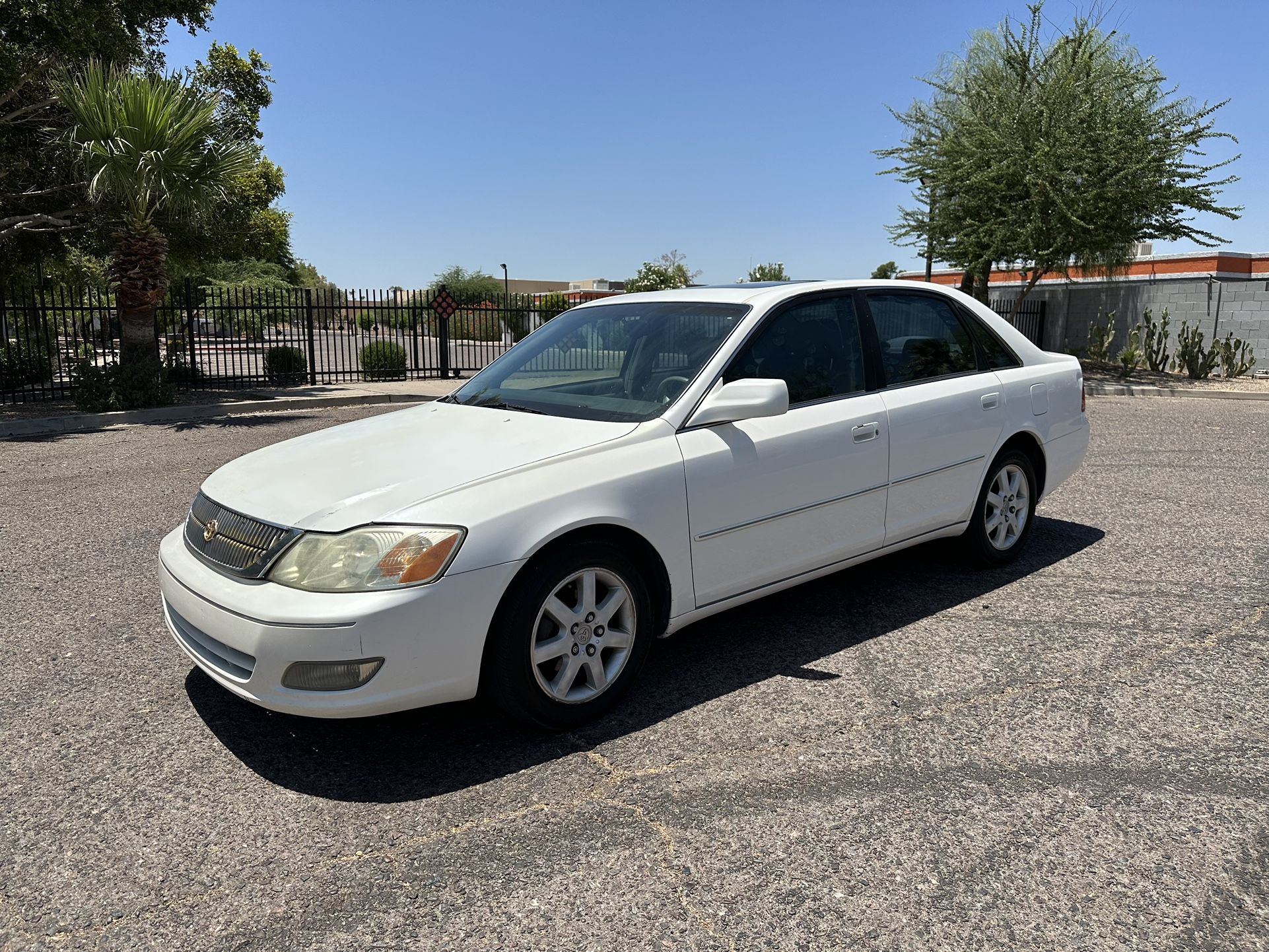 2001 Toyota Avalon for Sale in Phoenix, AZ - OfferUp