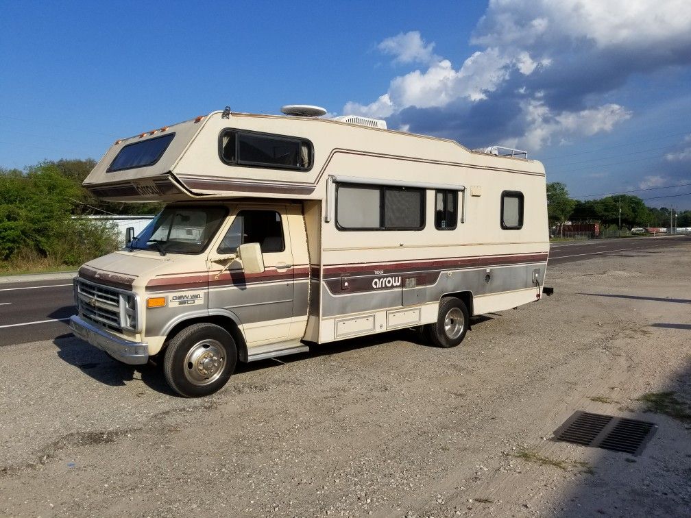 1988 chevy g30 rv motorhome-50k miles- runs and drives, clean interior ...