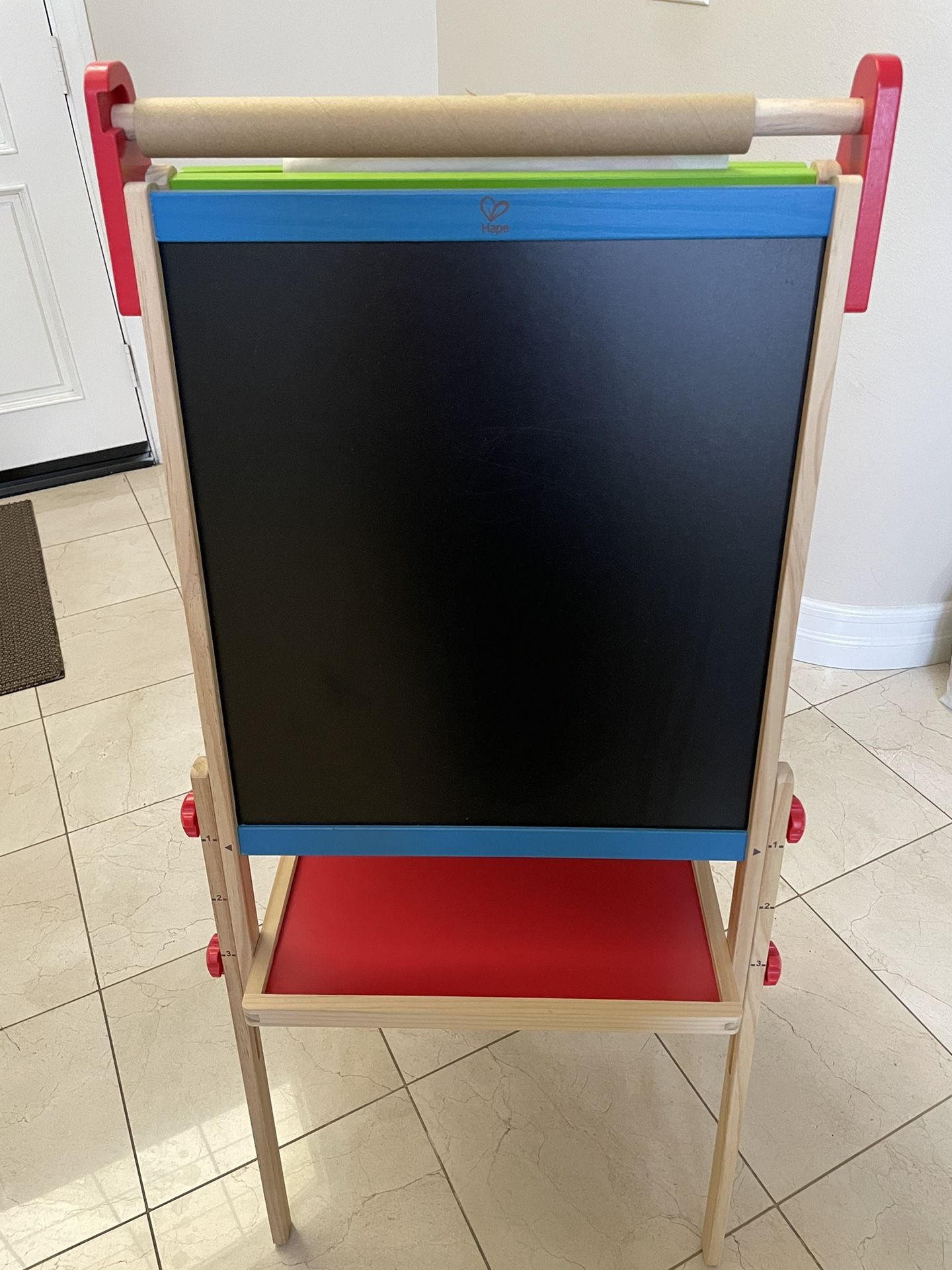 Hape All-in-One Wooden Kid's Art Easel for Sale in Fullerton, CA - OfferUp