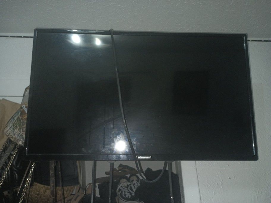 Element TV Screen For Gaming Or TV With A TV Angel To Move The TV ...