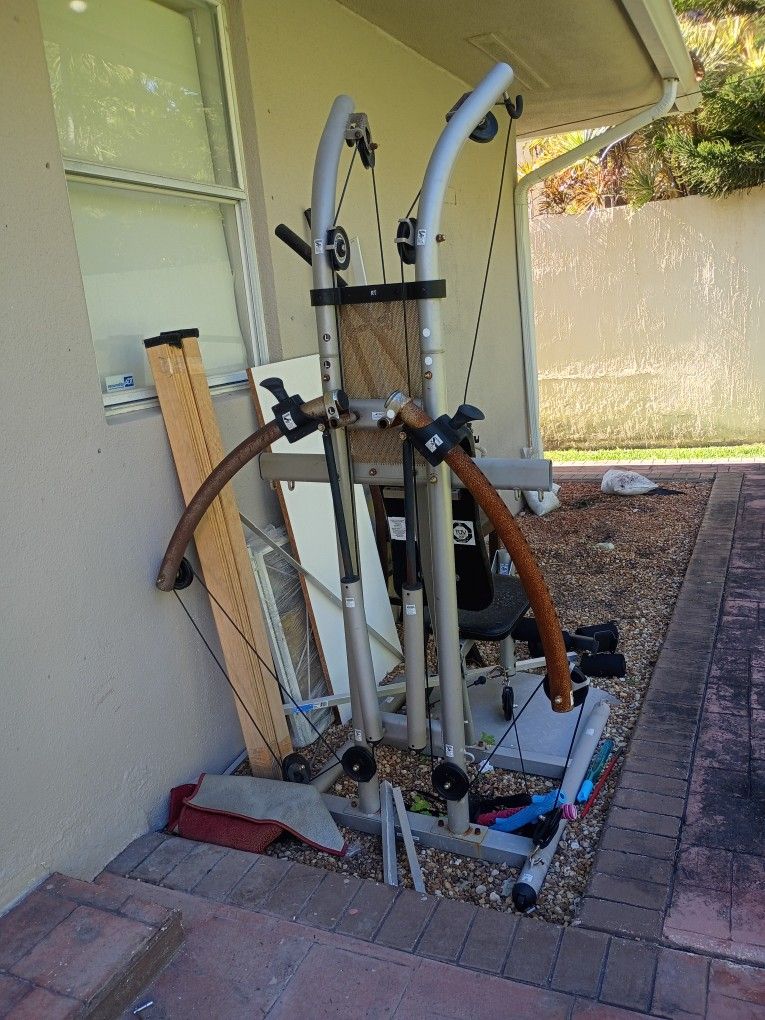Free For Pick Up Today Asap for Sale in Miami Gardens, FL - OfferUp