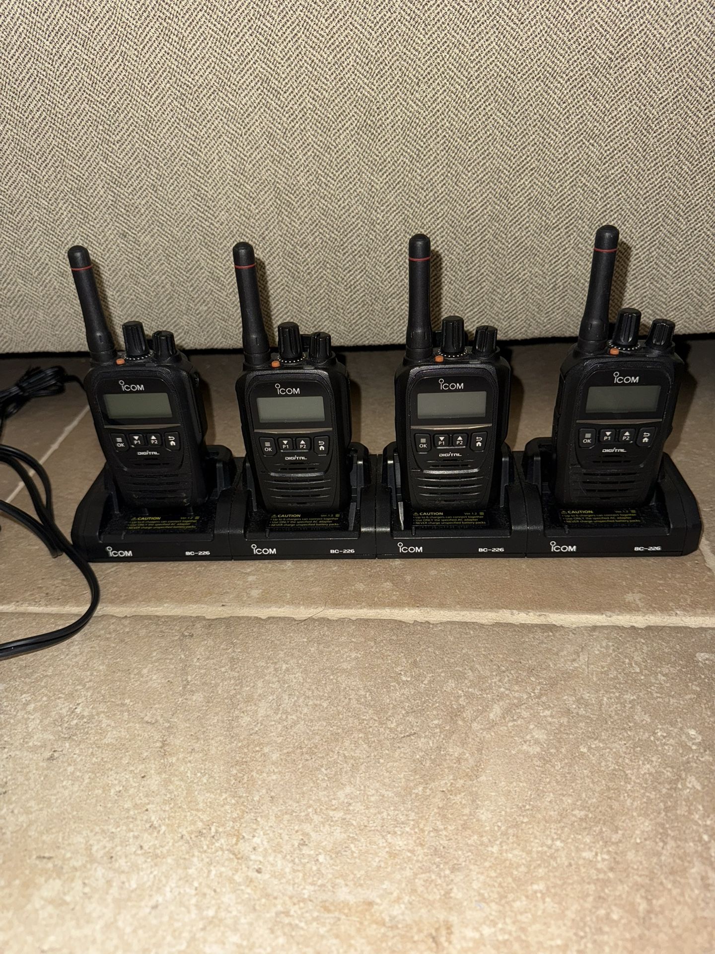 Icom UHF radios. for Sale in Fort Lauderdale, FL - OfferUp