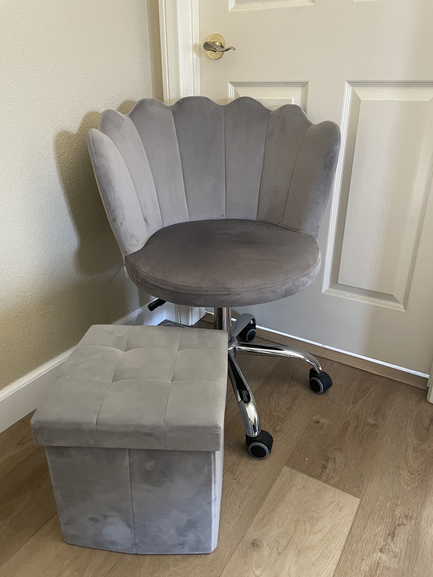 Gray Shell Desk Chair & Small Ottoman Storage for Sale in San Diego, CA ...
