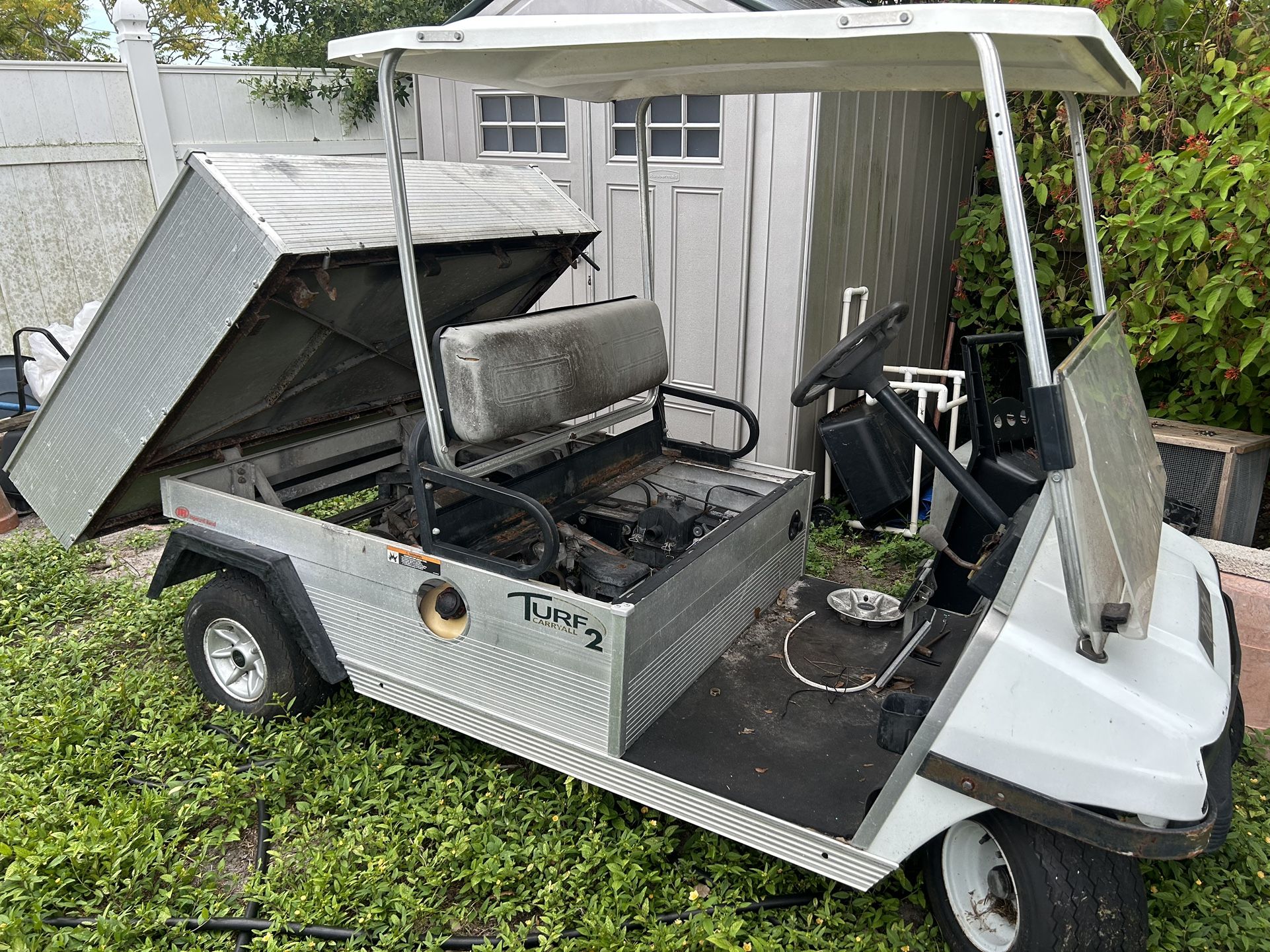 Club Car Carryall Turf 2 Gas Utility Golf Cart for Sale in Sarasota, FL ...