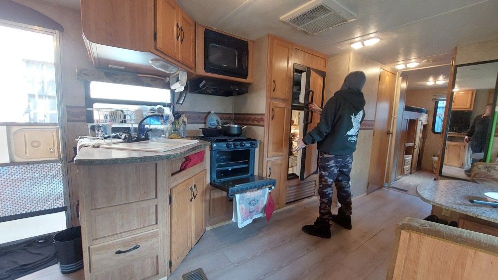 2010 Sprinter 31Bh Travel Trailer for Sale in Brooklyn, NY - OfferUp