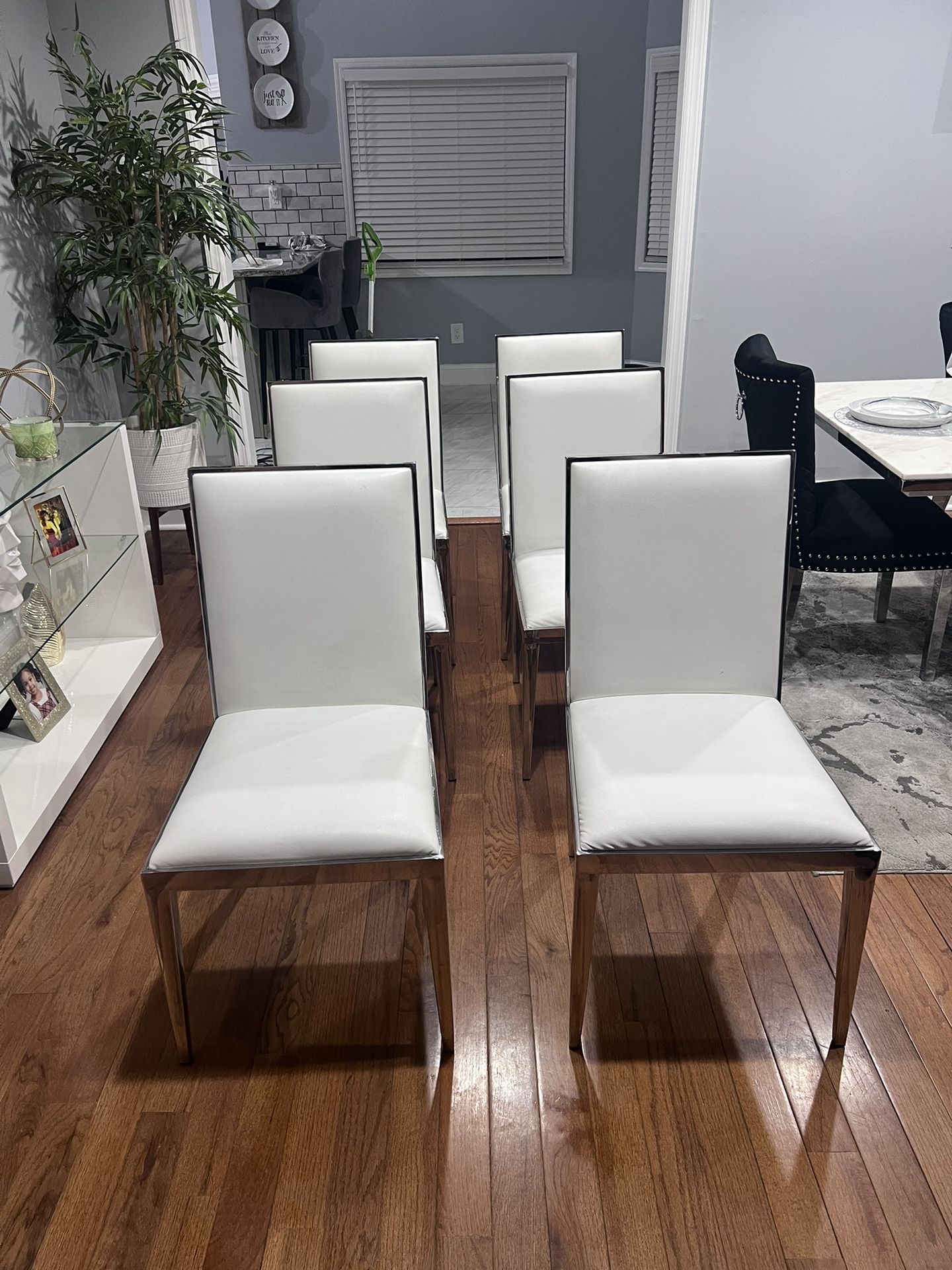 Modani Verrari Dining Chairs for Sale in Hazlet, NJ - OfferUp