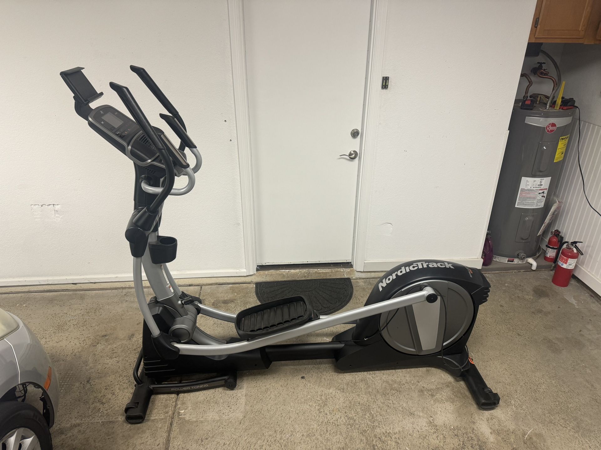 NordicTrack Elliptical for Sale in Chandler, AZ - OfferUp