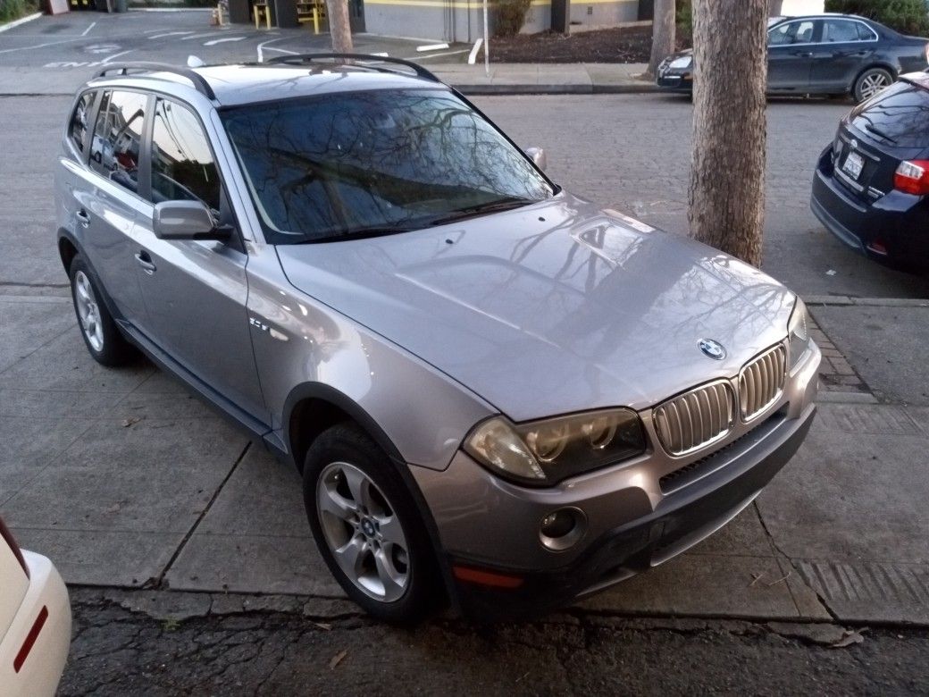 All Wheel Drive BMW Luxury SUV Excellent Condition Family Vehicle Car ...