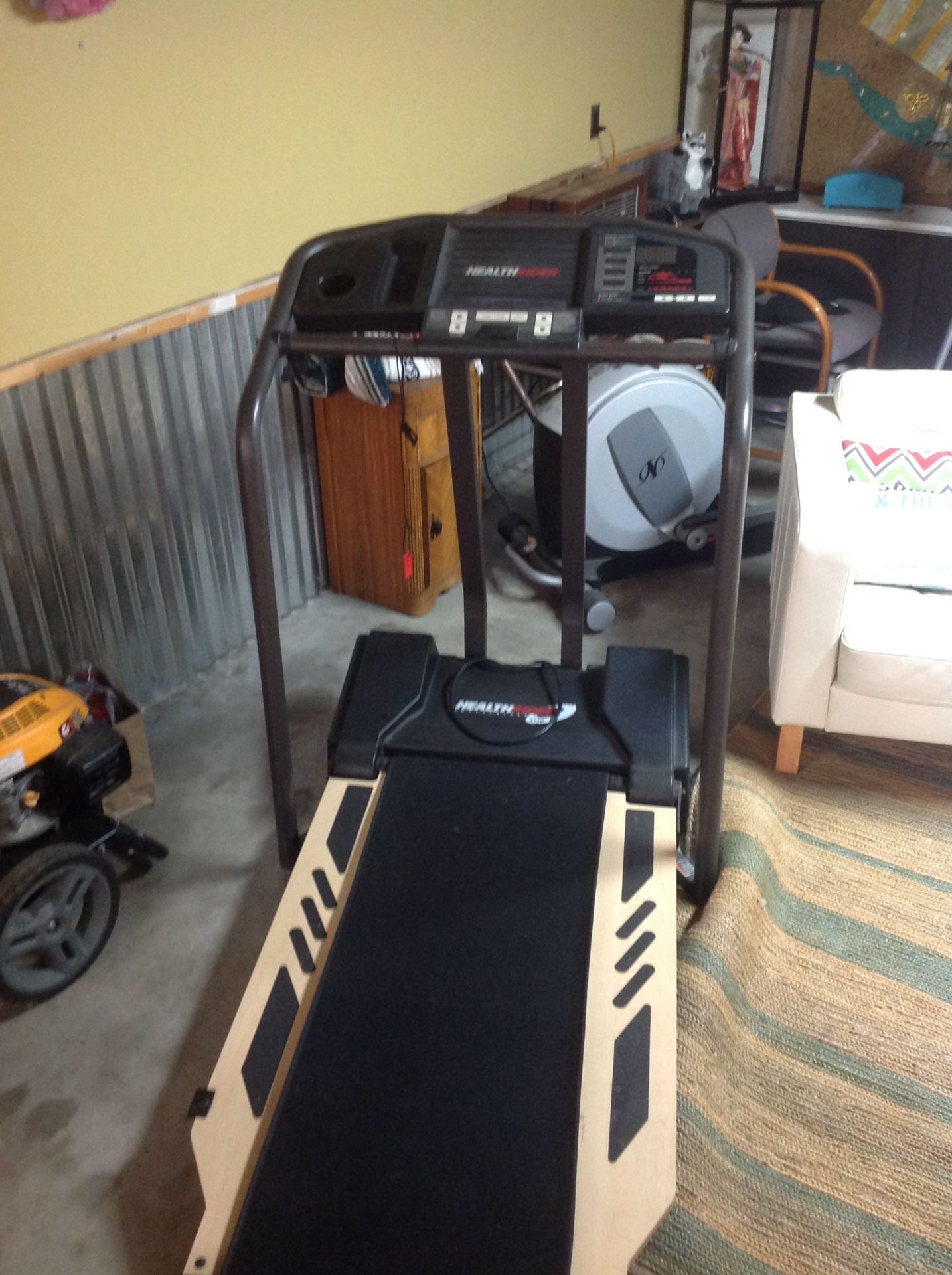 Healthrider softstrider S150 treadmill for Sale in Torrance, CA - OfferUp
