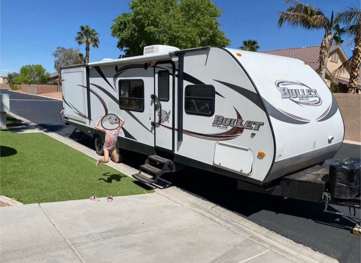 2013 Keystone Bullet Ultralite 298BHS for Sale in Las Vegas, NV - OfferUp