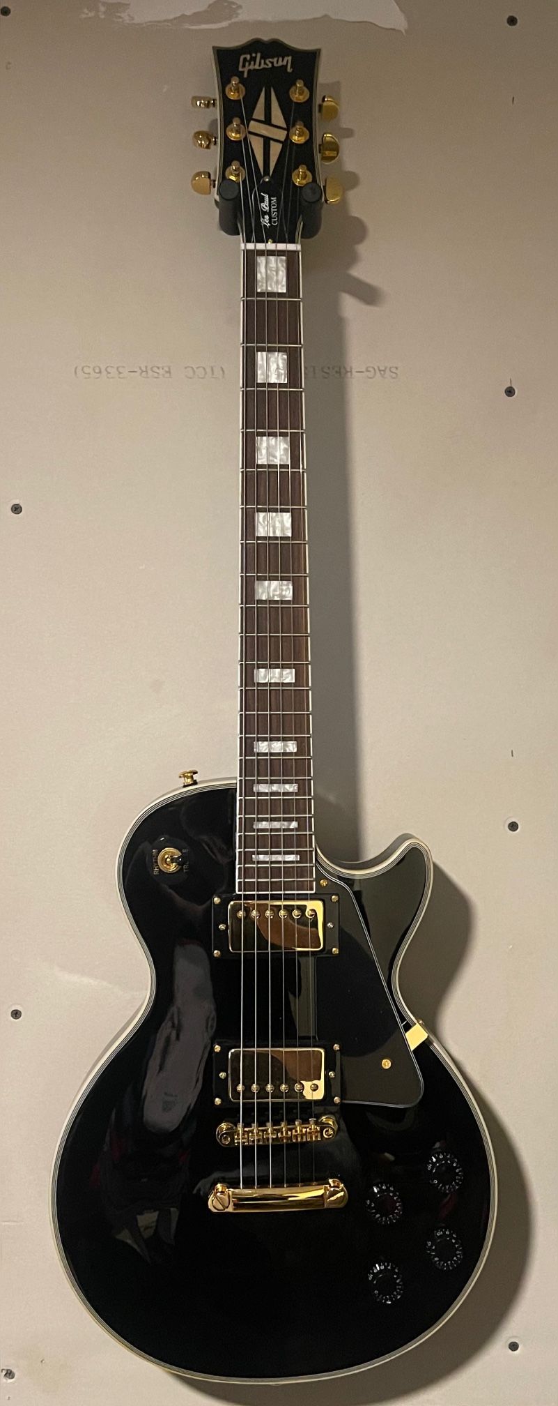 CHIBSON LES PAUL CUSTOM for Sale in Riverside, CA - OfferUp