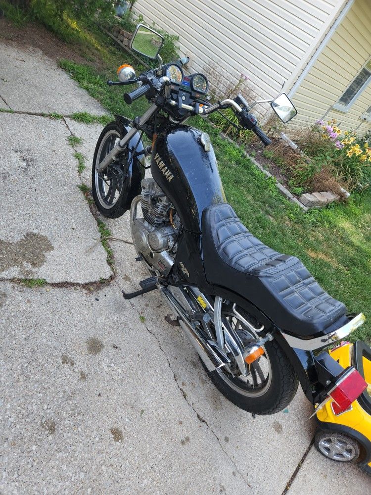 1982 Xs400