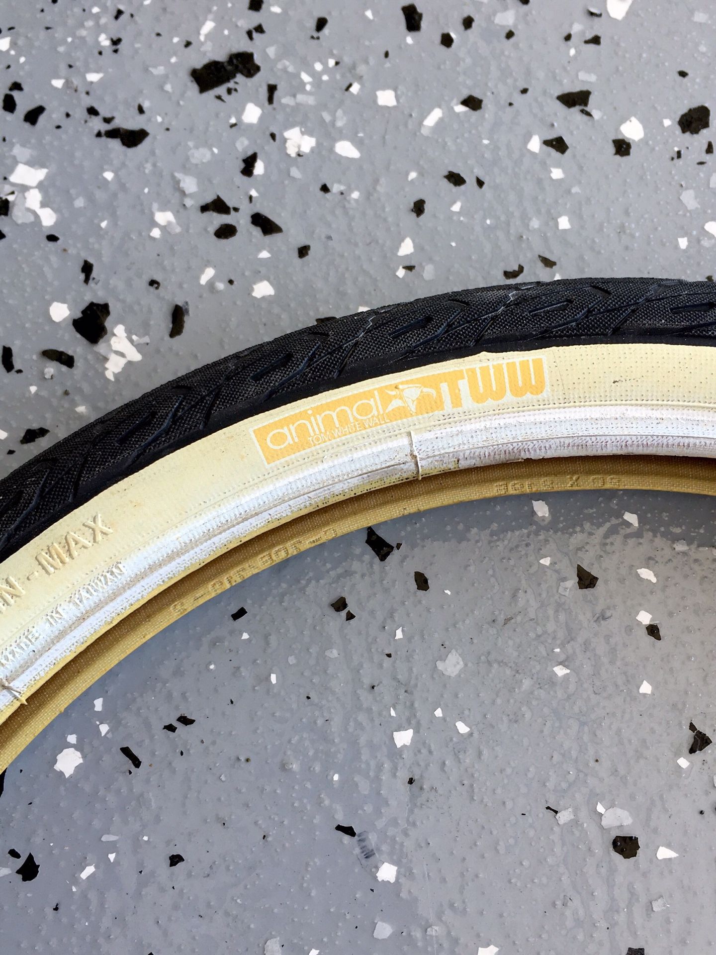 BRAND NEW ANIMAL WHITE WALL 20x2.0” BMX TIRES primo cult bsd fit tioga ...