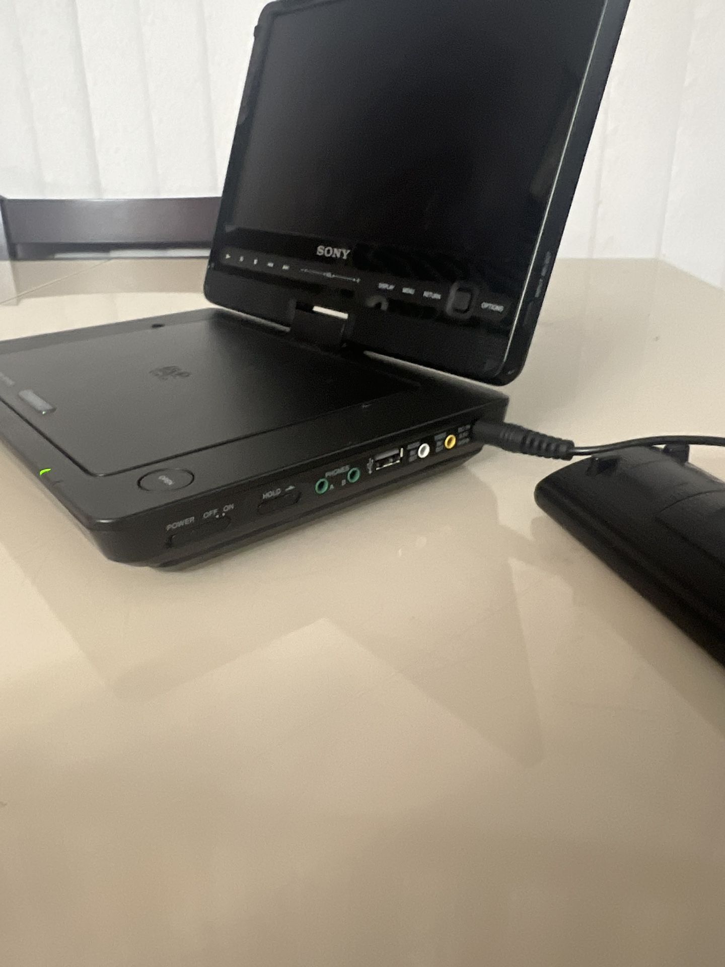 SONY 9" DVP-FX950 Portable DVD Player 180-degree swivel/flip screen ...
