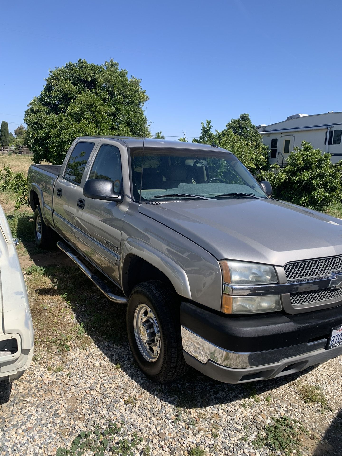 2003 Chevrolet Silverado 2500 HD for Sale in Fresno, CA - OfferUp