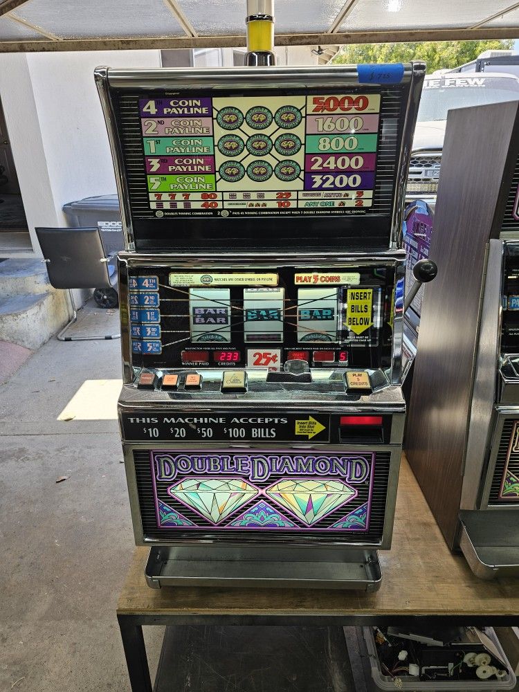IGT SLOT MACHINE (5 Line Double Diamond) for Sale in Lakewood, CA - OfferUp