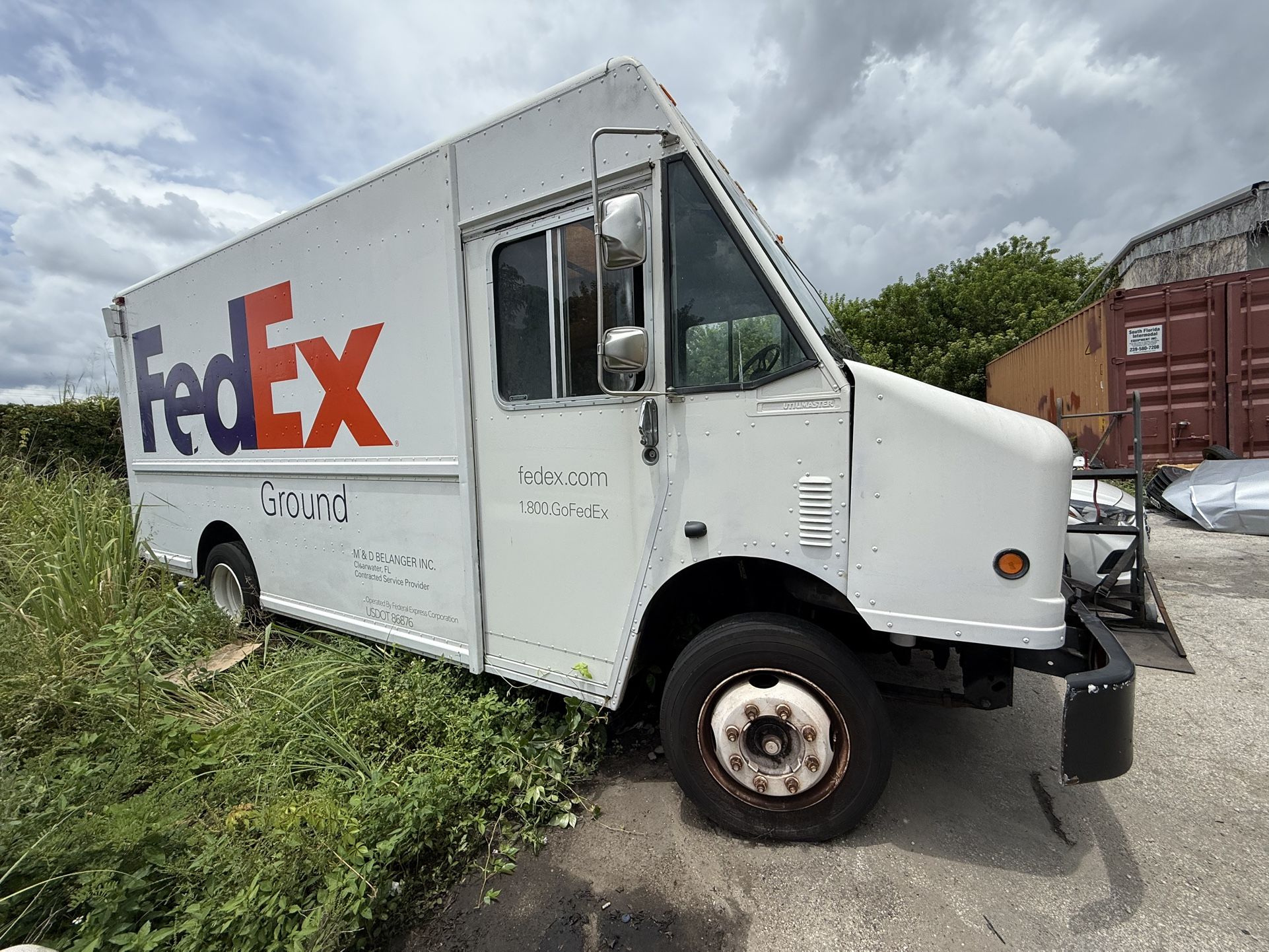 For sale: 1999 Freightliner MT45 for Sale in Sunny Isles Beach, FL - OfferUp