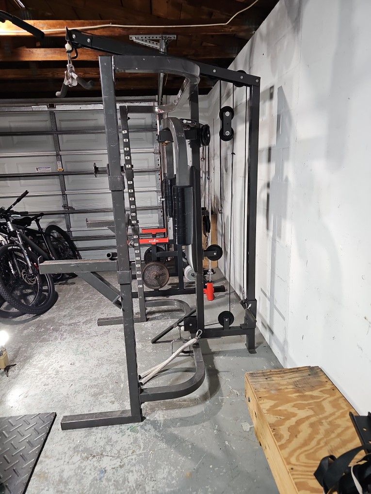 Parabody Rack Hi/Lo Pulley and Pec Dec for Sale in Port Richey, FL ...