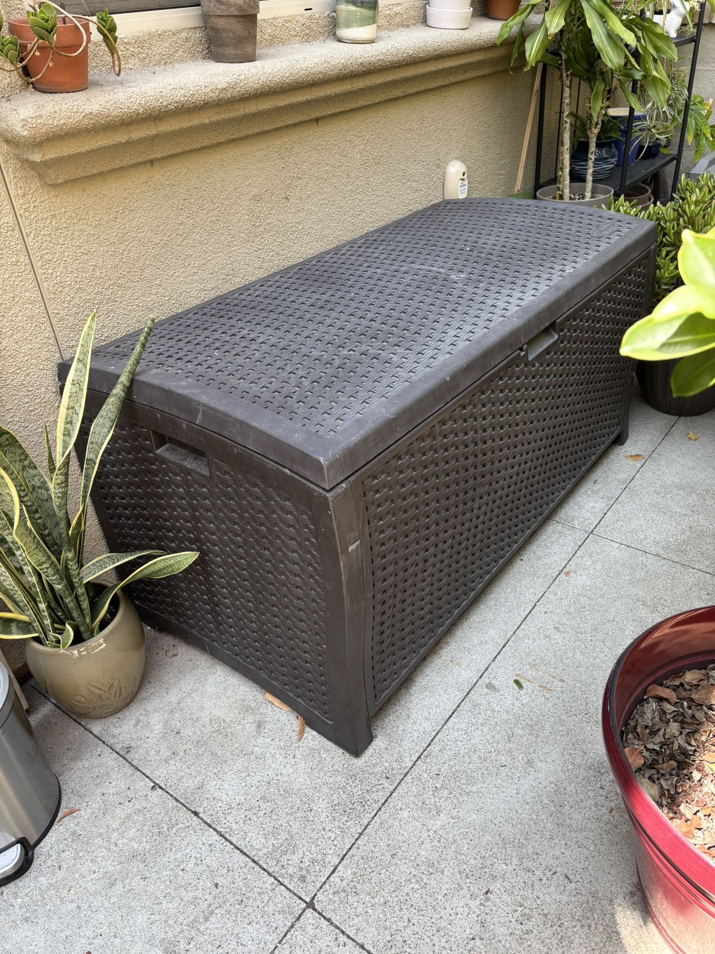 Large Outdoor Storage Chest for Sale in Stanton, CA - OfferUp