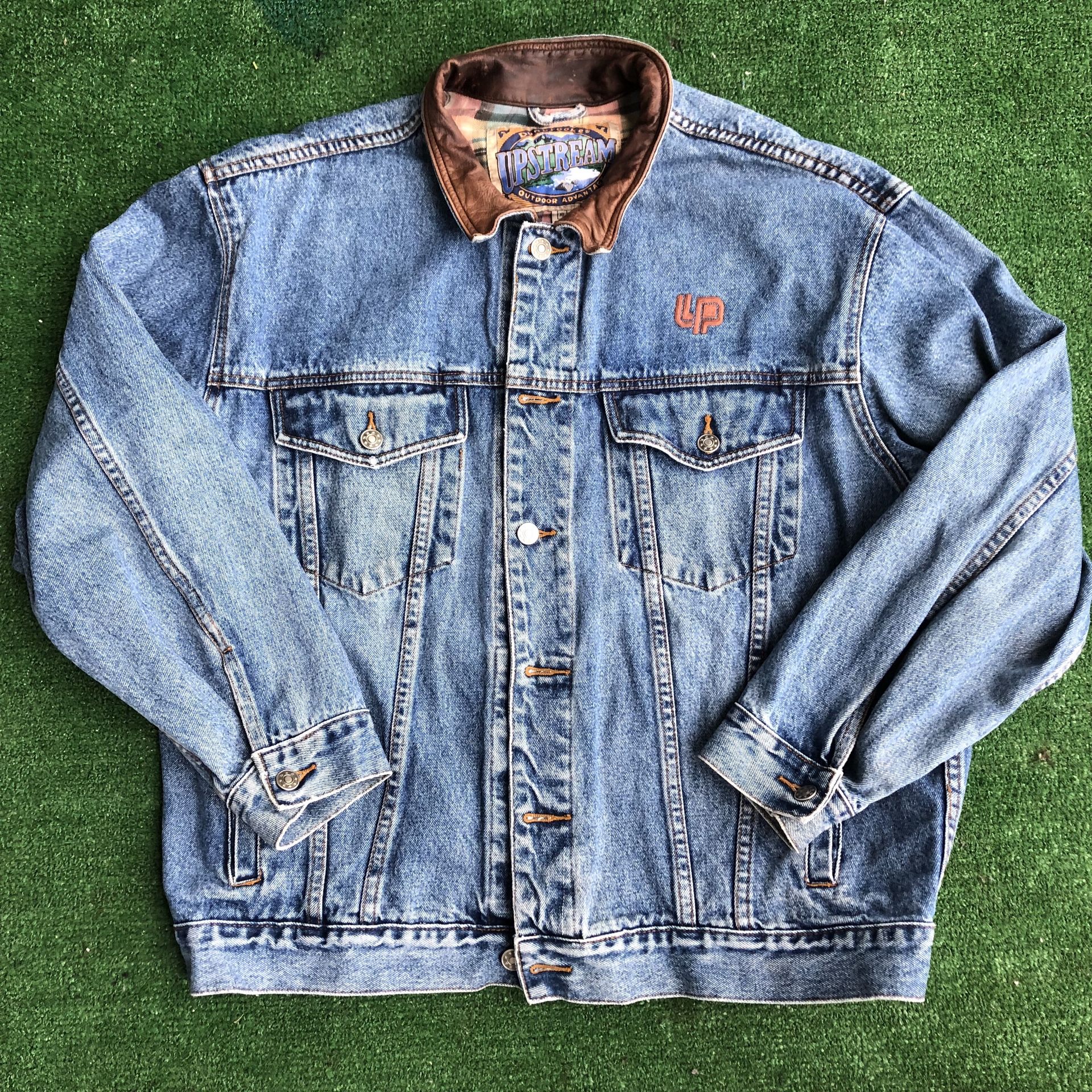 Denim jacket for Sale in Baytown, TX - OfferUp